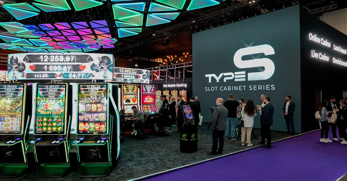Amusnet world premiere of Type S slot cabinets at ICE 2024